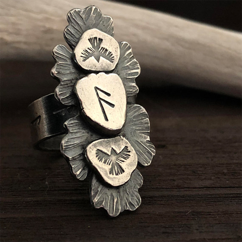 Raven Rune Ring - Oak Leaf - Huginn and Muninn - The Wicked Griffin